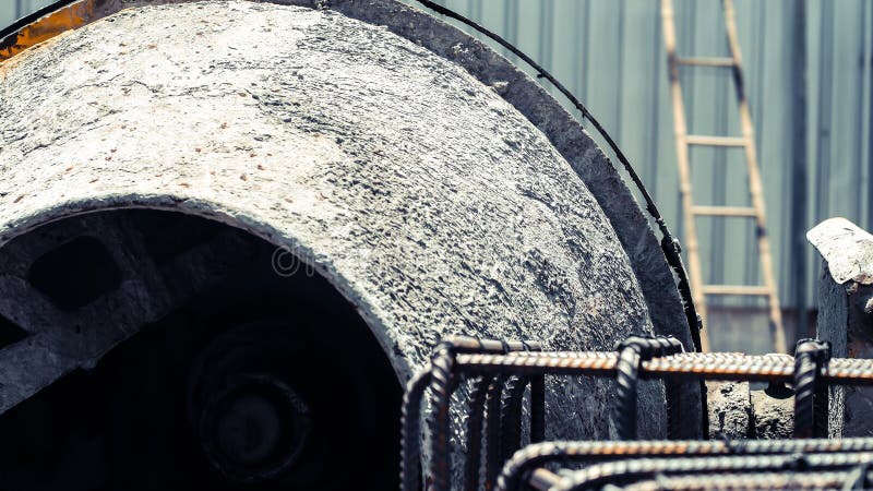 & X22;Concrete Mixer Equipment for Construction Site Use& X22; Stock ...