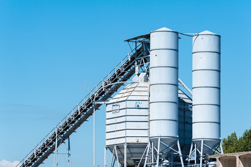 Concrete mixing silo stock image. Image of engineering - 75342931
