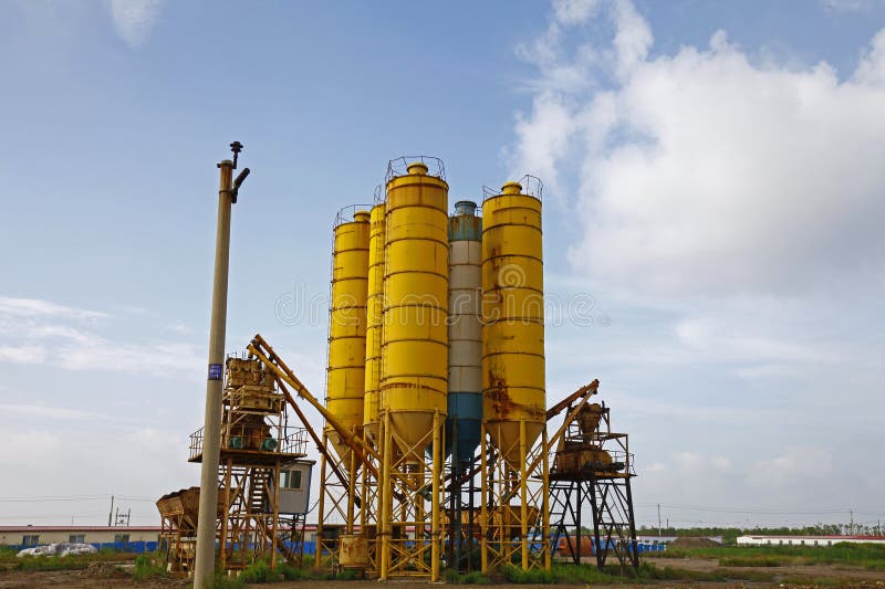 105 Concrete Silo Fill Stock Photos - Free & Royalty-Free Stock Photos ...