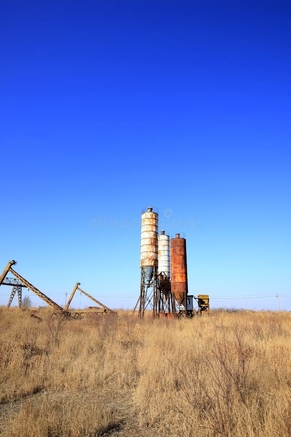 Concrete mixing tower stock photo. Image of silo, manufacturing - 173901960