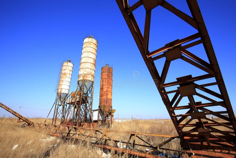 Concrete mixing tower stock photo. Image of supply, architecture ...