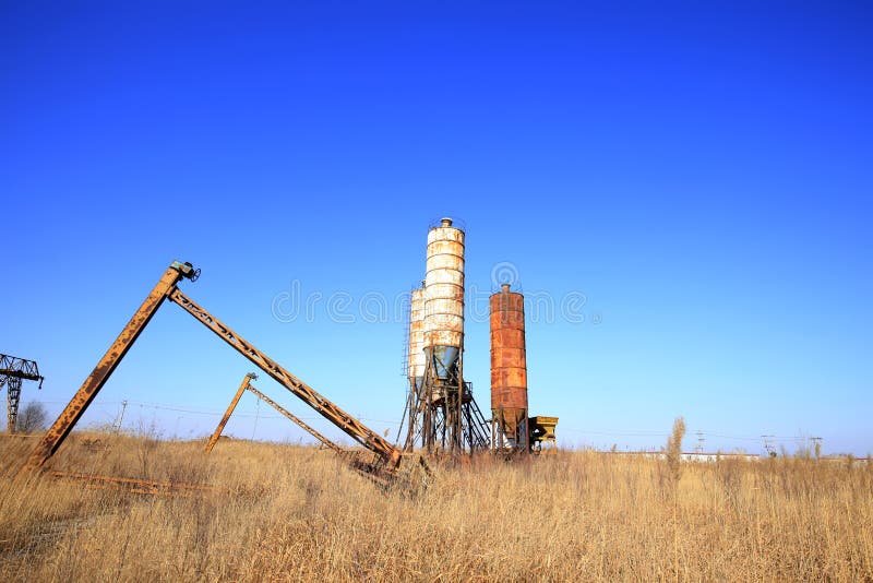Concrete mixing tower stock image. Image of cement, industrial - 173902351