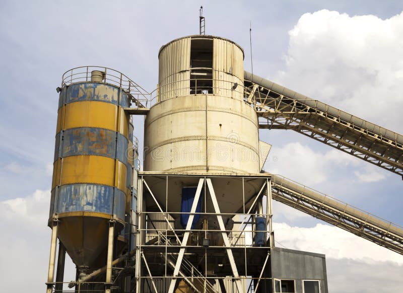 Concrete mixing tower stock photo. Image of plant, machine - 47927468