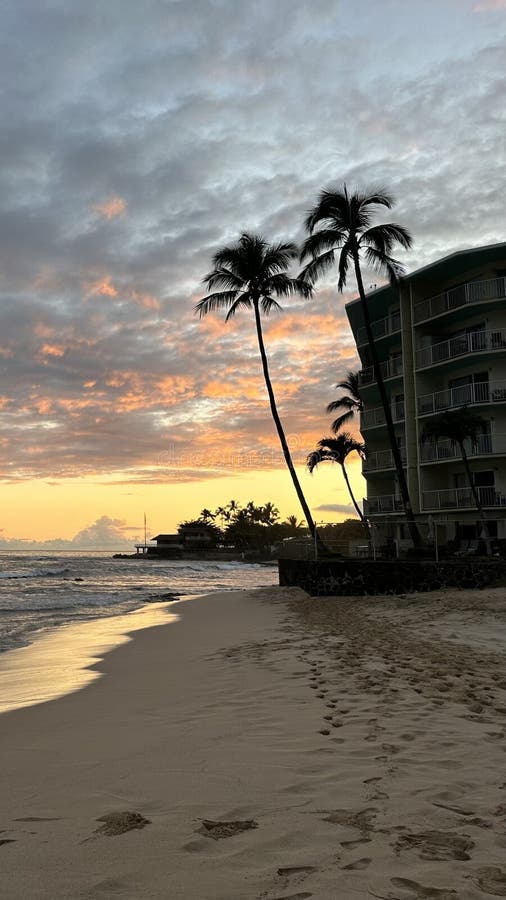 Hawaii Beachfront Condo stock photo. Image of horizon - 389444670