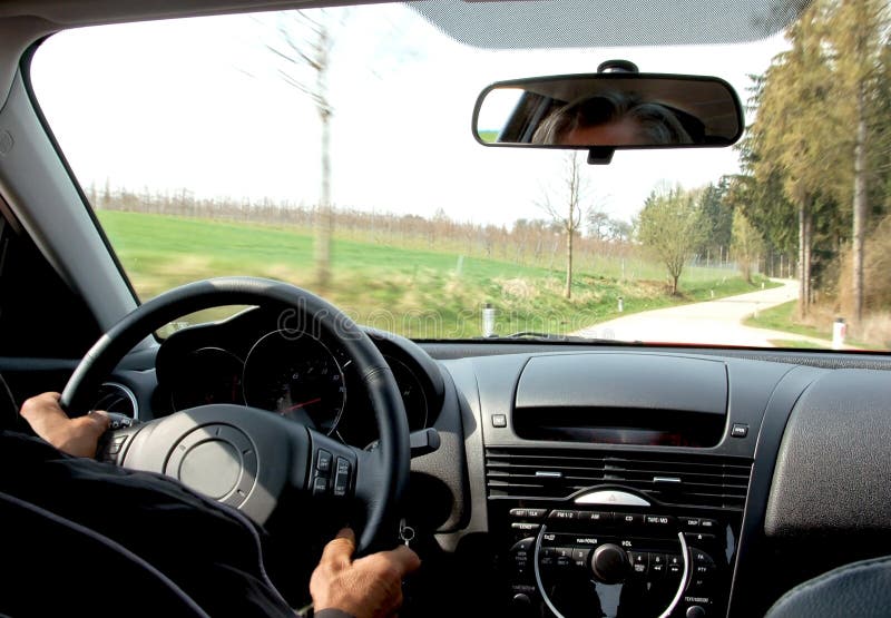 Conduzca con el paisaje imagen de archivo. Imagen de manos - 24277179