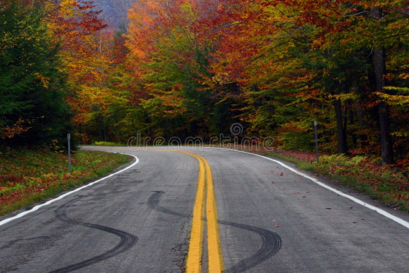 Conduzca cuidadosamente foto de archivo. Imagen de rojo - 3801854