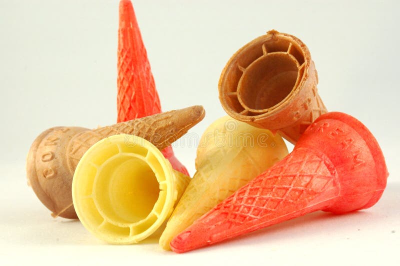 Cones coloridos foto de stock. Imagem de gourmet, marrom - 2511604