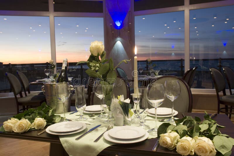 Configuración Lujosa Del Vector De Cena Foto de archivo - Imagen de ...