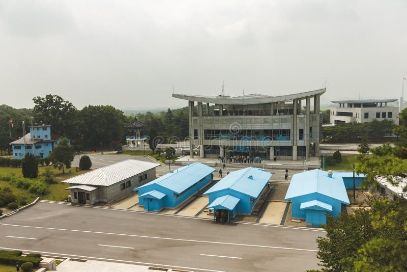 Confine Fra Il Corea Del Nord E Del Sud Immagine Stock Editoriale ...