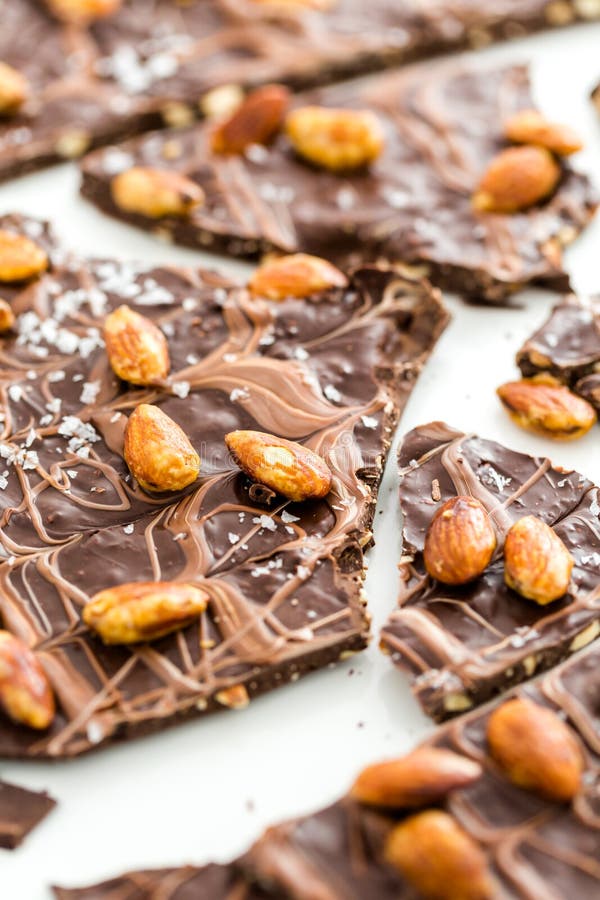 Confiserie de chocolat photo stock. Image du penchant - 40986384