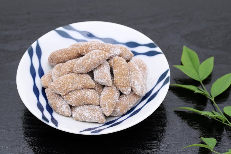 Confiter?a Japonesa, Ame De Genkotu Imagen de archivo - Imagen de torta, estudio: 148478351