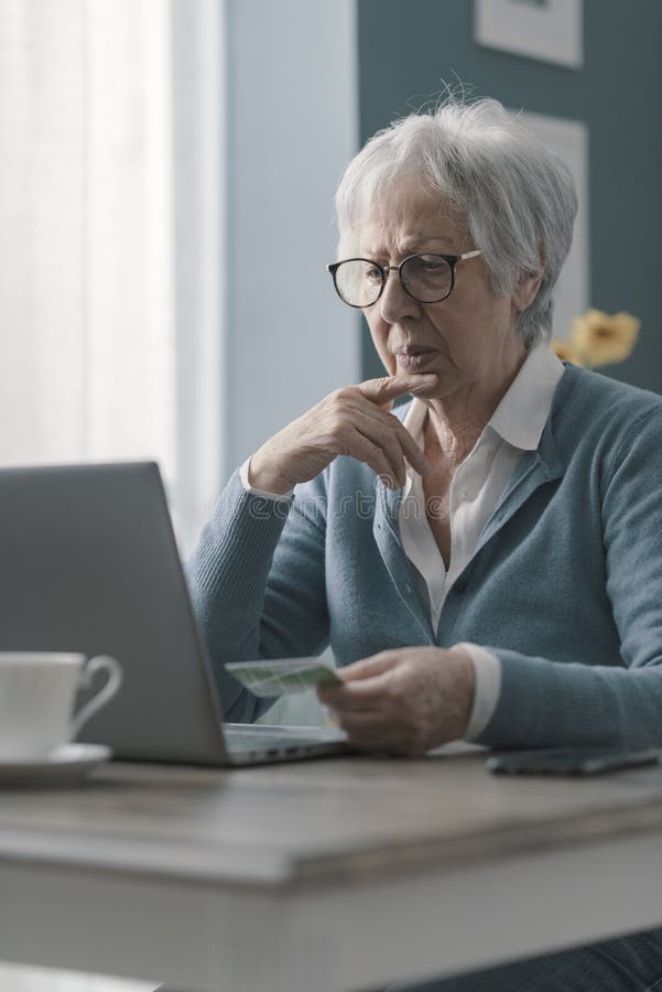 204 Computer Confused Old Woman Stock Photos - Free & Royalty-Free ...