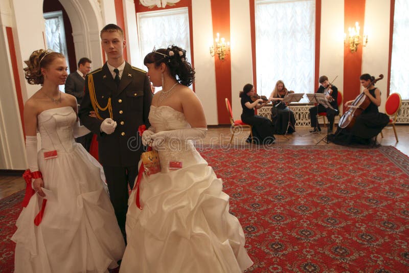 Conjunto Da Nobreza De Moscovo Da Esfera Da Mola Imagem de Stock ...