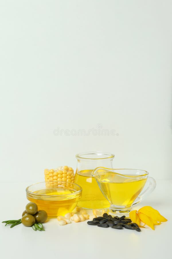 Conjunto De Aceites Diferentes Sobre Fondo Blanco Imagen de archivo ...