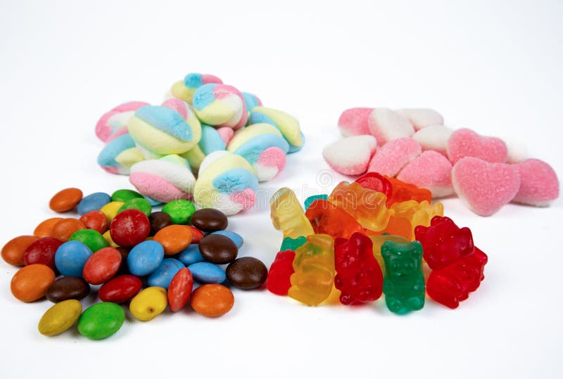 Conjunto De Diferentes Doces Saborosos Sobre Fundo Branco. Variedade De ...