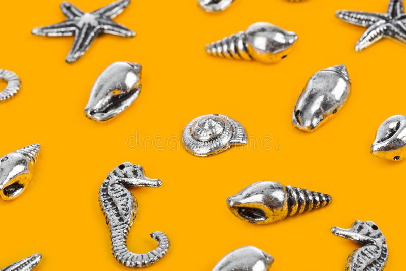 Conques De Mer - Fond De Plage Photo stock - Image du nature, plongée ...