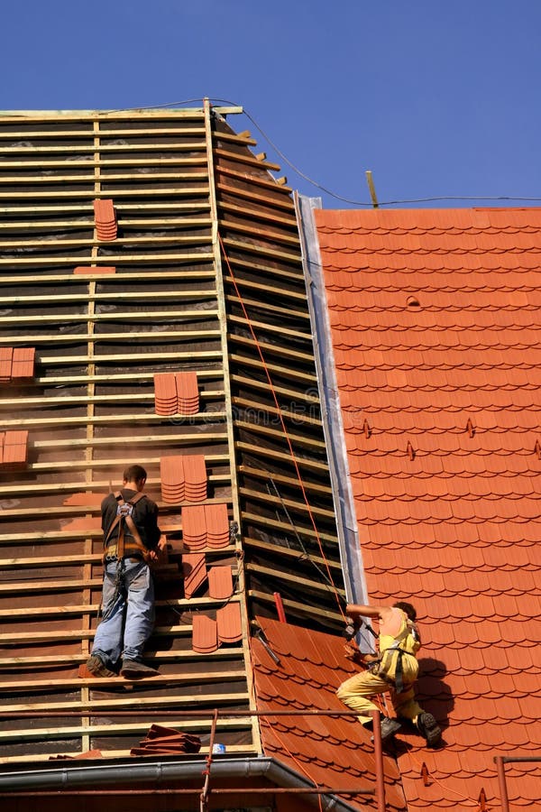Ripias Del Material Para Techos Imagen de archivo - Imagen de alquitrán ...