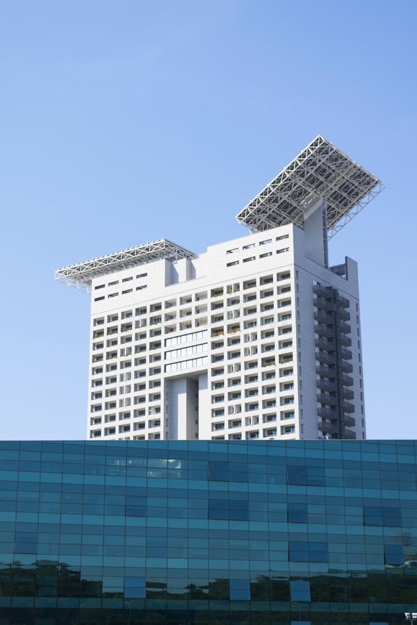 Construcciones Y Palacios Modernos Imagen de archivo - Imagen de ...