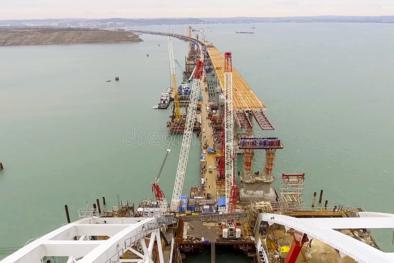 Construction of the Bridge. Engineering Facilities for the Construction ...