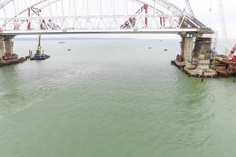 Construction of the Bridge. Engineering Facilities for the Construction ...