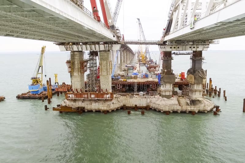 Construction of the Bridge. Engineering Facilities for the Construction ...