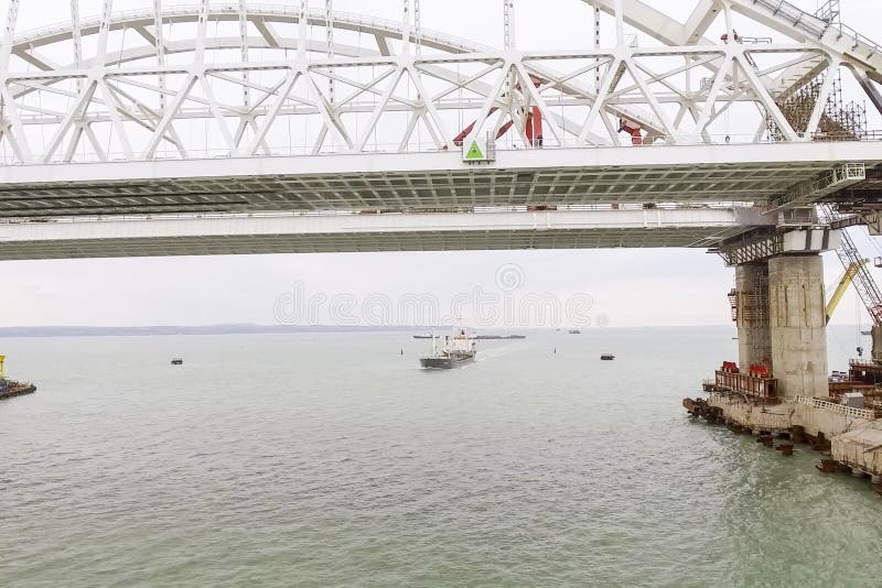 Construction of the Bridge. Engineering Facilities for the Construction ...