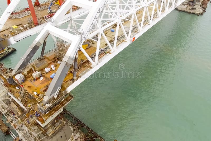 Construction of the Bridge. Engineering Facilities for the Construction ...
