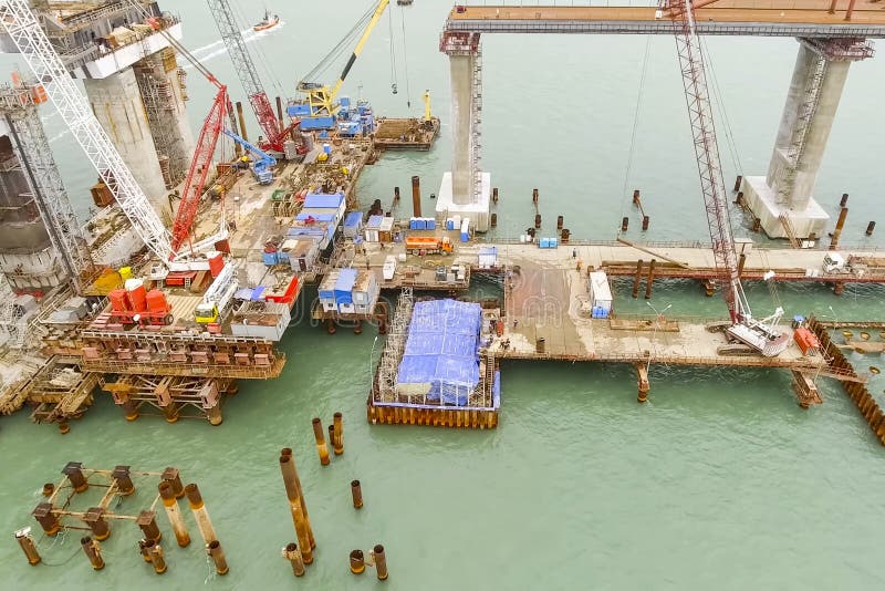 Construction of the Bridge. Engineering Facilities for the Construction ...