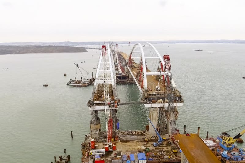 Construction of the Bridge. Engineering Facilities for the Construction ...