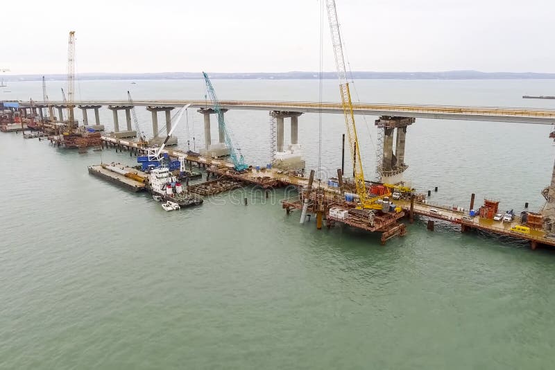 Construction of the Bridge. Engineering Facilities for the Construction ...