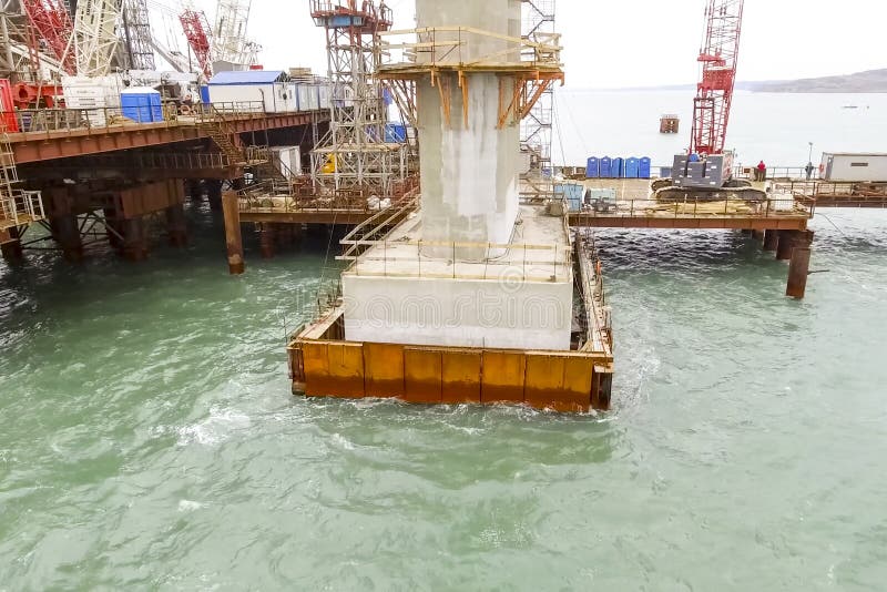 Construction of the Bridge. Engineering Facilities for the Construction ...