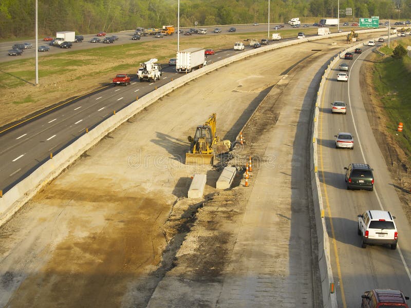 Construction d'autoroute image stock. Image du machines - 2615023