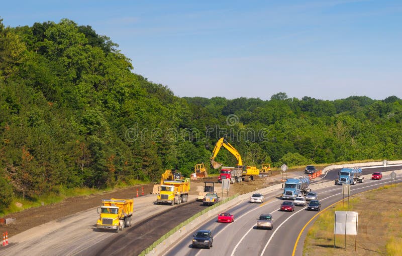 Construction d'autoroute image stock. Image du bois, concret - 5700045