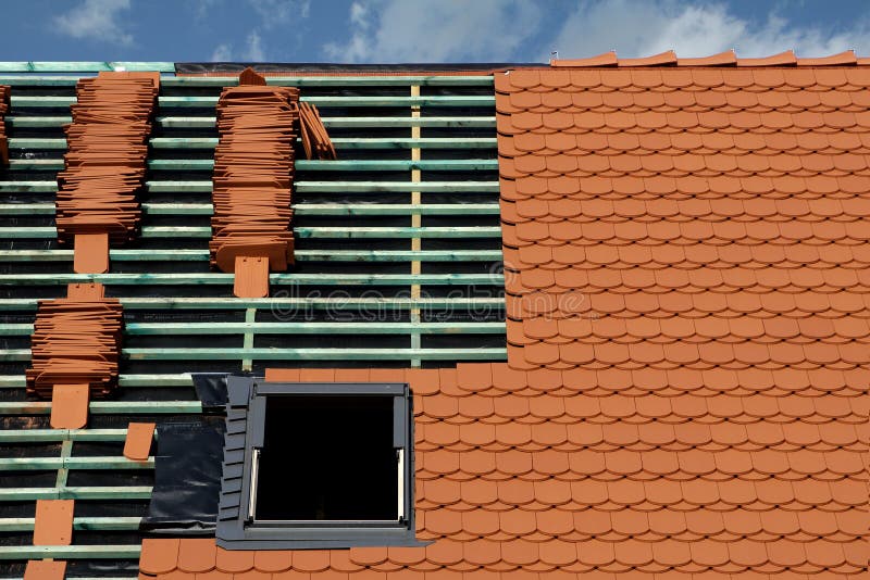 Construction de toit image stock. Image du protection - 4900839