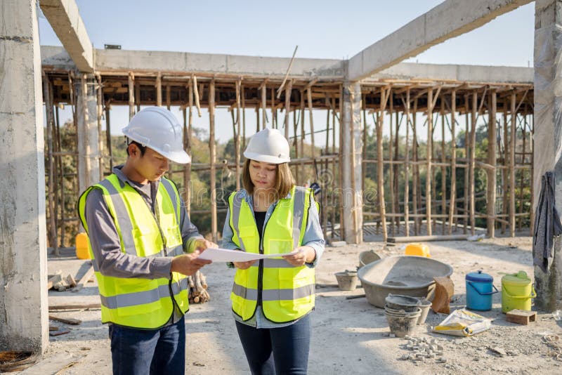 956 Construction Worker Talking To Person Stock Photos - Free & Royalty ...