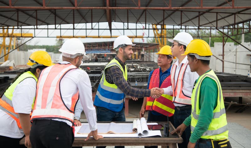 Construction Engineers, Architects, and Foremen Form a Group ...