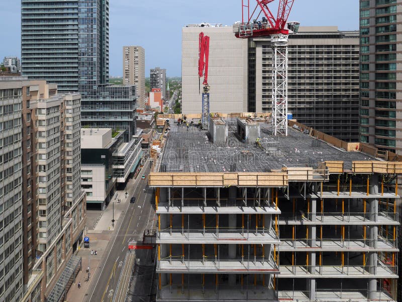 Construction of high rise editorial photo. Image of worker - 93074811