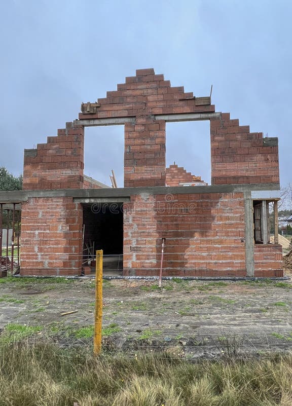 Construction of a House Using Slotted Brick Technology in Autumn and ...
