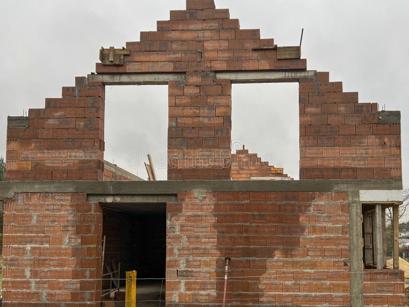 Construction of a House Using Slotted Brick Technology in Autumn and ...