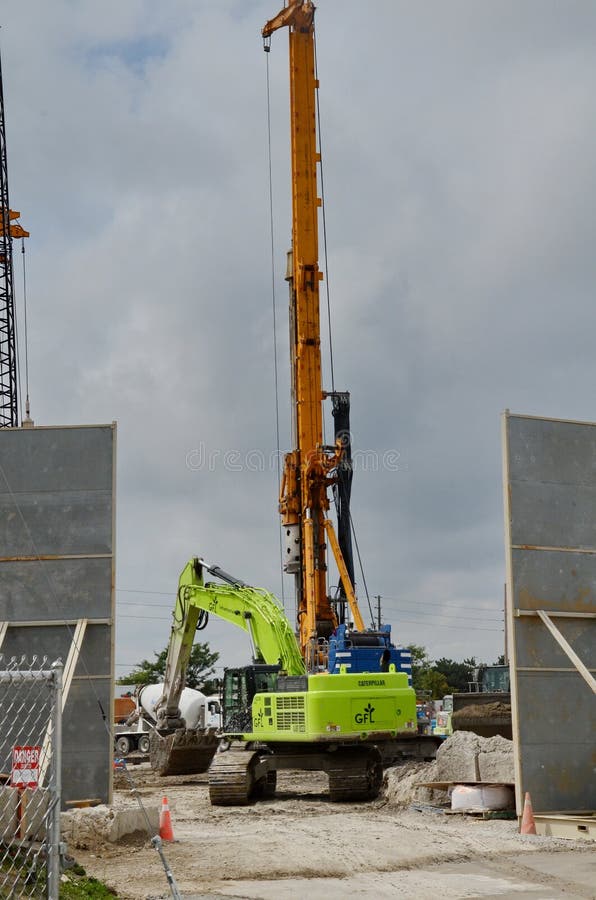 Construction of the Launch Shaft of the Scarborough Subway Extension ...