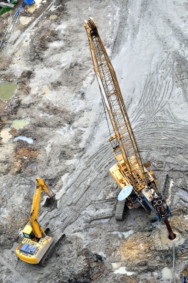 Construction machinery stock image. Image of hole, dirt - 20106797