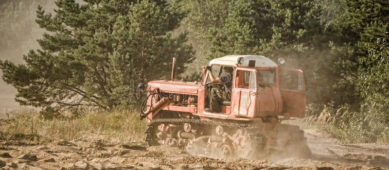 CONSTRUCTION MACHINERY editorial stock photo. Image of concern - 159742433