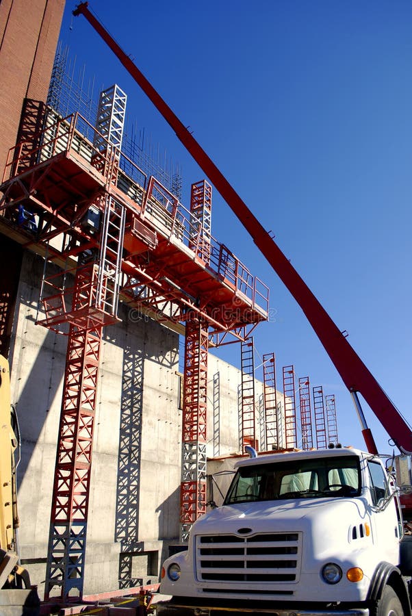 Construction Lift Picture. Image: 4080622