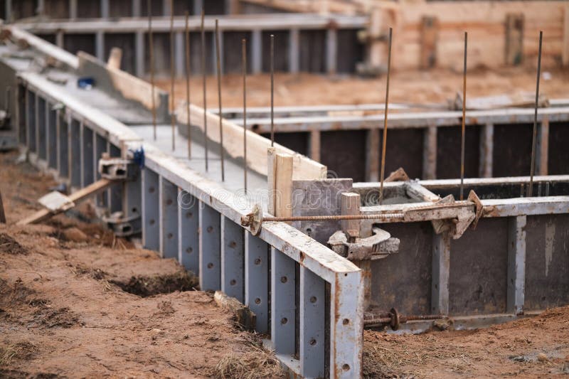 Construction of Pile-grillage Foundation. Monolithic Foundation with ... Construction of Pile-grillage Foundation. Monolithic Foundation with ...