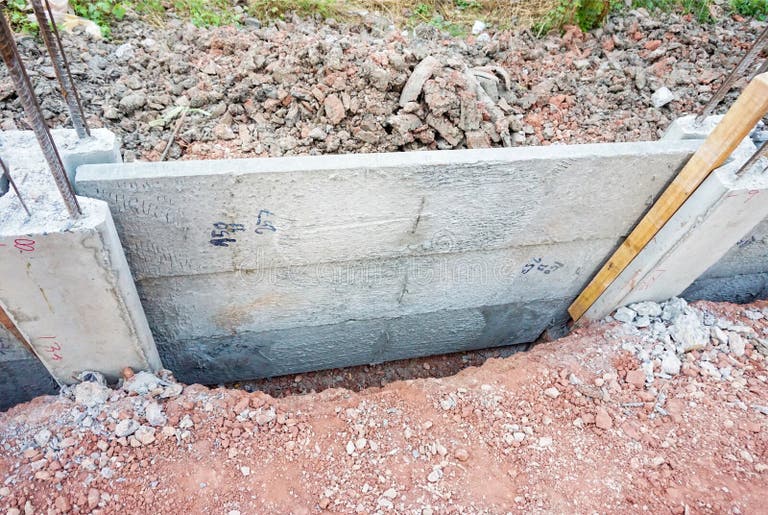 Construction Process : Retaining Wall Precast Slab - Construction Site ...