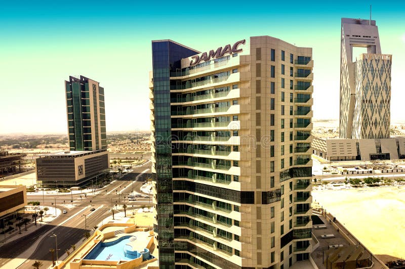 Construction Qatar Building Editorial Photo - Image of height, emirate ...