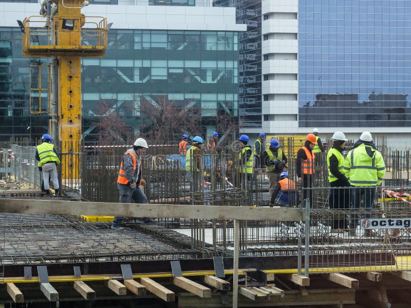 Construction site editorial image. Image of mast, male - 79184730