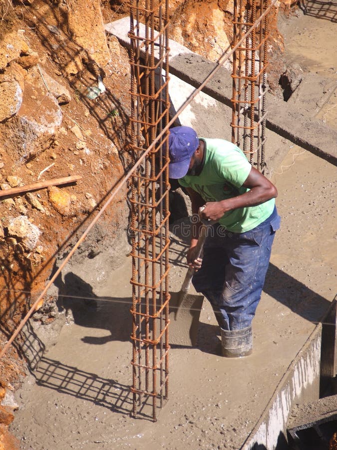 Construction Site - Worker Building Up the Basement Floor Editorial ...