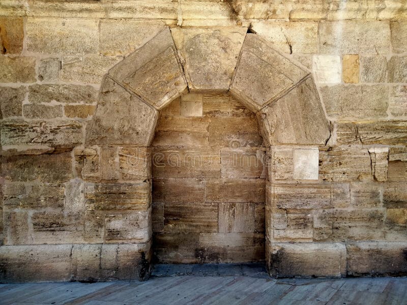Construction of a Stone Arch with Trapezoidal Voussoirs. Stock Photo ...