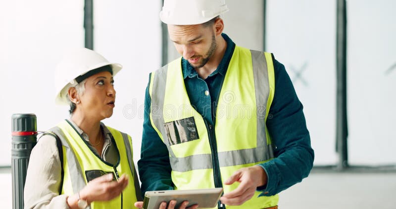 Construction, Tablet and Collaboration with an Architect and Engineer ...